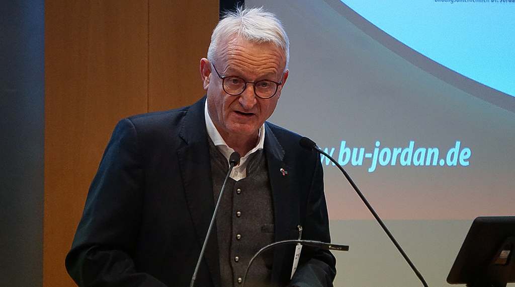 Volker Bouffier zu Gast im Bildungsunternehmen Dr. Jordan