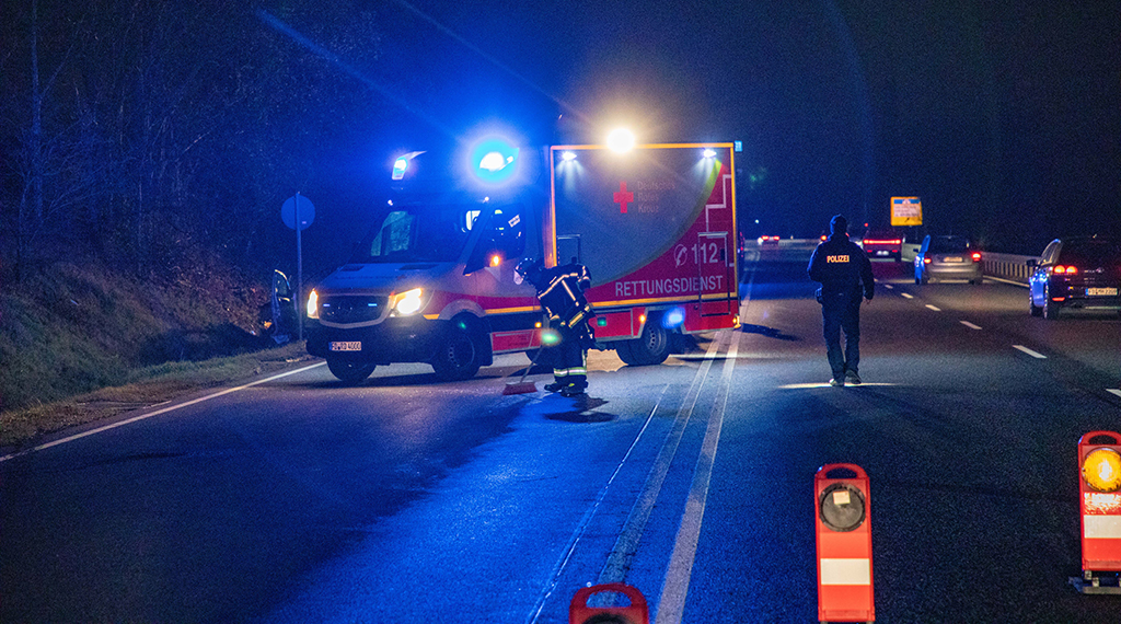 Unfall auf der B254 - Pkw überschlägt sich - fuldainfo.de