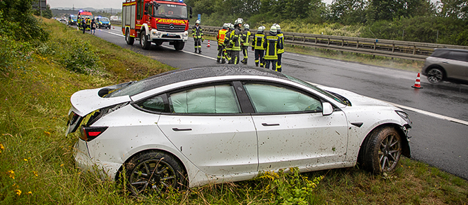Tesla flog vor der A66 ab – fuldainfo.de