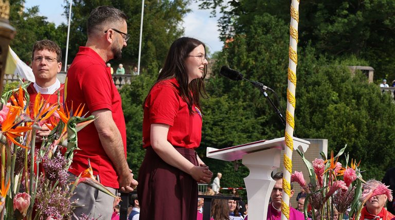 Bonifatiusfest in Fulda: Wallfahrt setzte Zeichen der Gemeinschaft ...